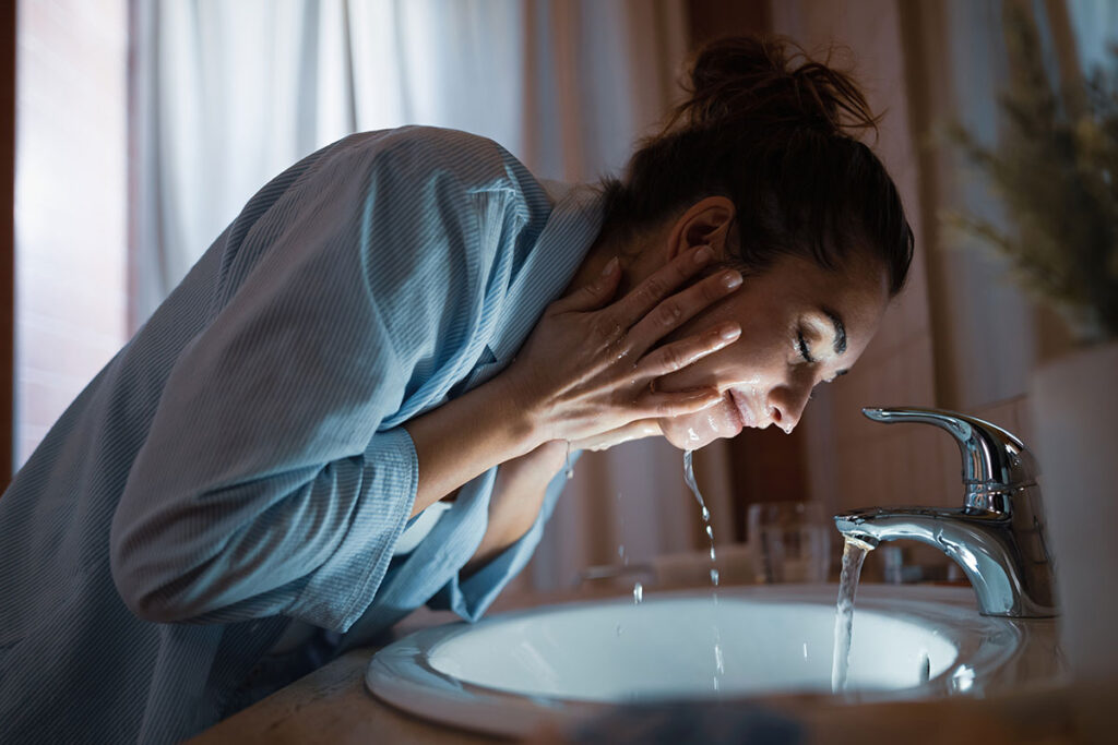 7 Simple Rules for Washing Your Face - Online Women in Politics